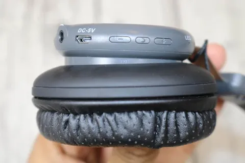 Geekcases Bass Evolution Latitude Bluetooth Headphones Full Review