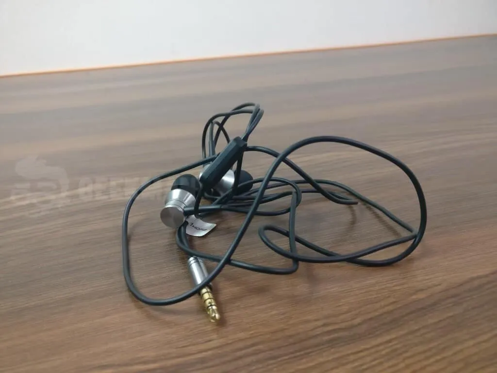 1More Piston Fit Review: Best Earphones with Mic under 1000?