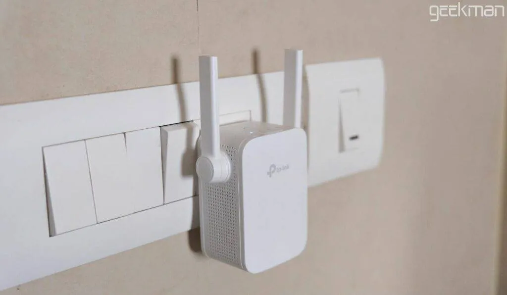TP-Link RE305 Review (AC1200), Best Budget Wi-Fi Range Extender!