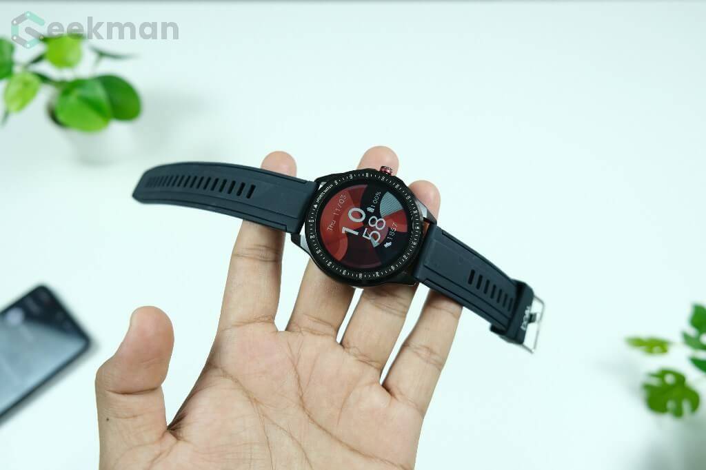 Boat Flash Smartwatch Review | Just Ignore it! - Geekman