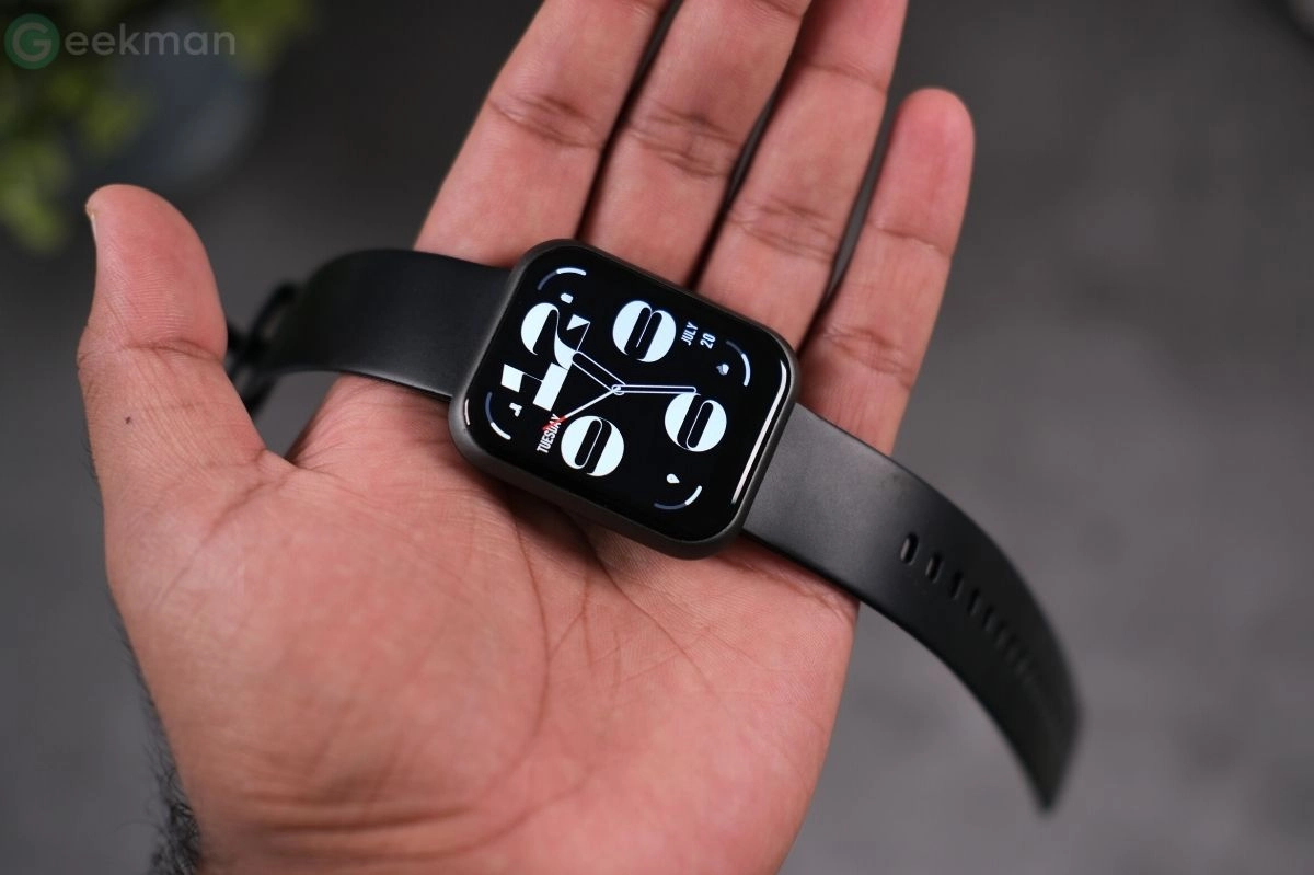 Noise ColorFit Ultra Smartwatch Review | Just Ignore It!