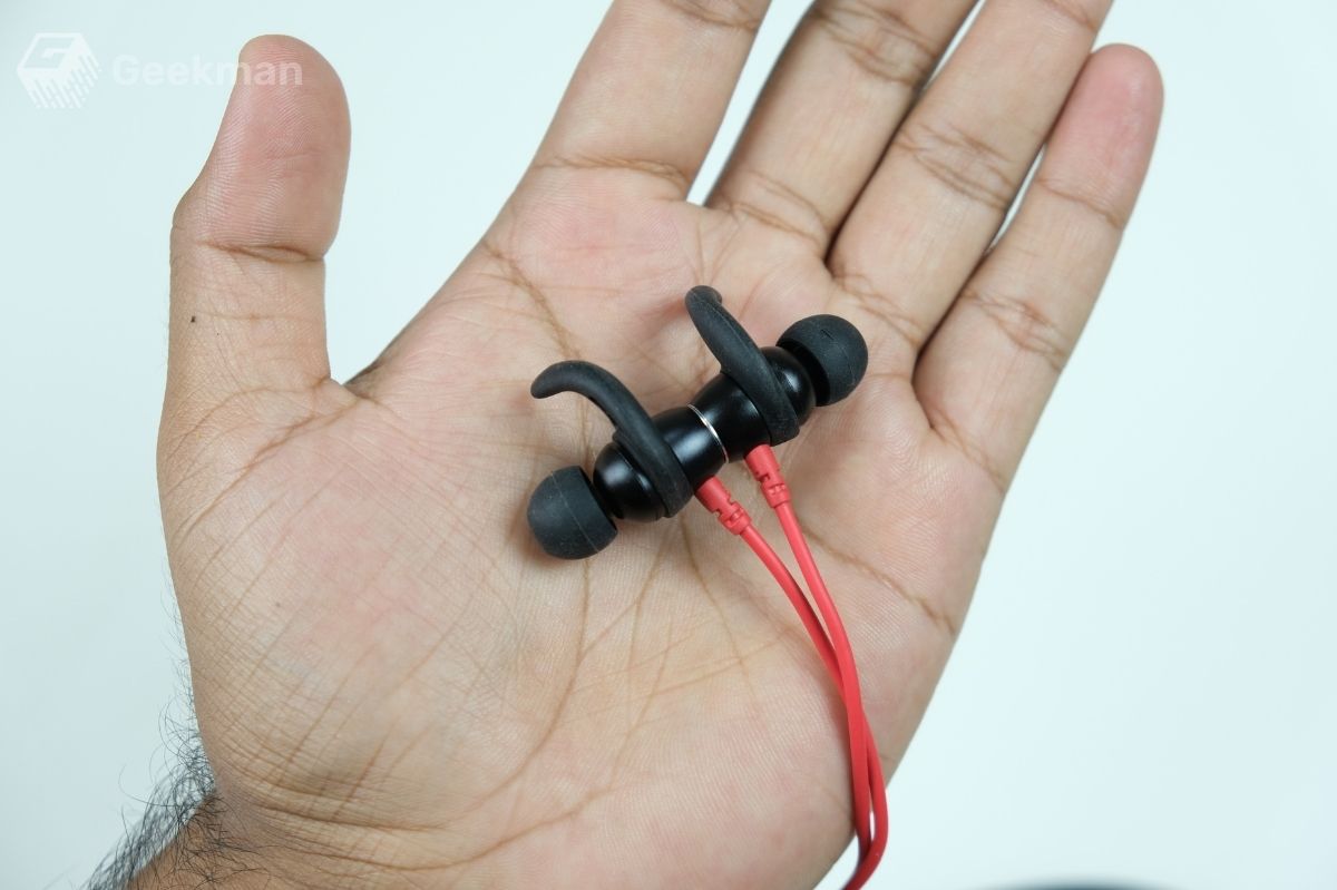 Boat Rockerz 330 Review, Only Bass, Nothing Else.