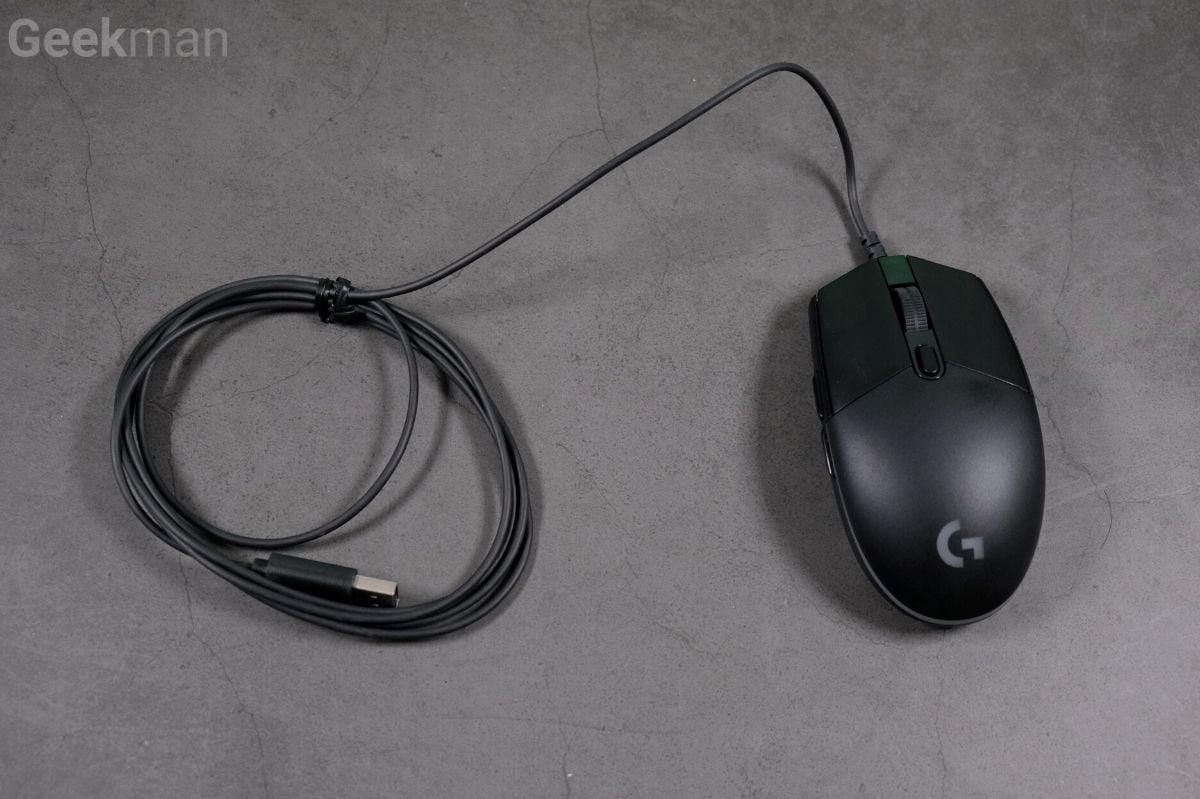 Logitech G102 Light Sync Review With Pros & Cons, Best Budget Gaming Mouse?