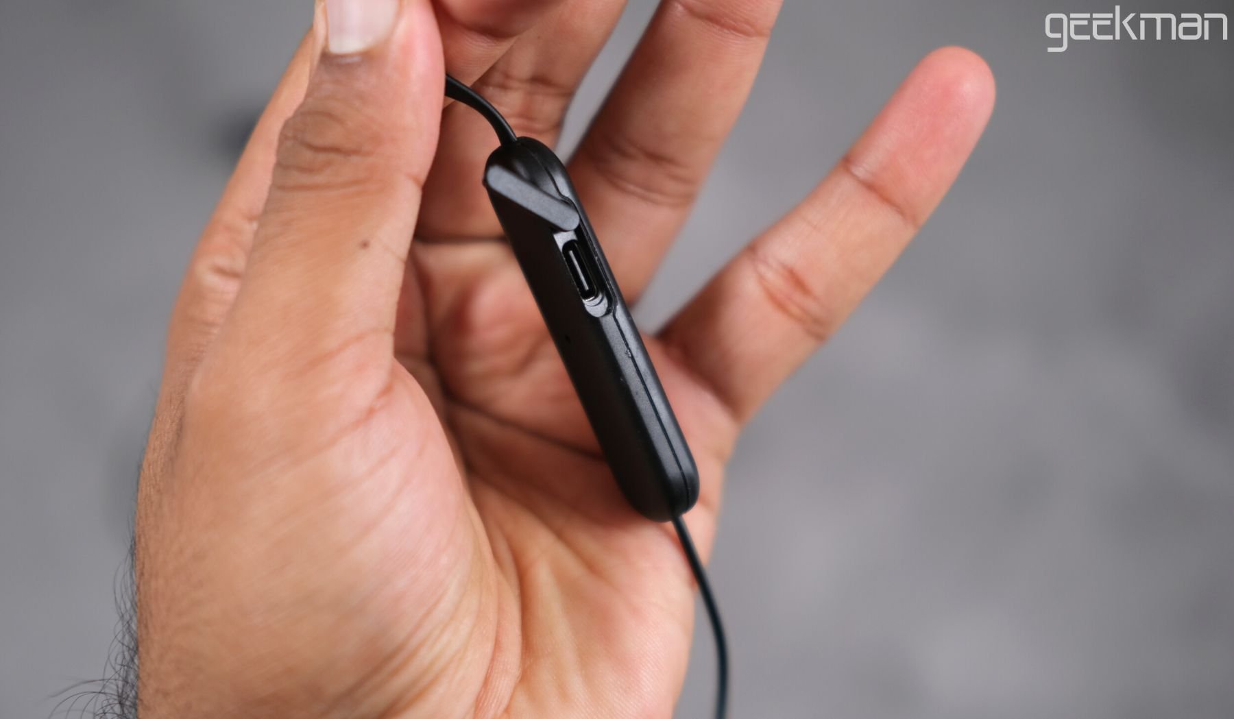 SONY WI-C100 Review, Best Wireless Headphones Under 2000 Rs. | Geekman