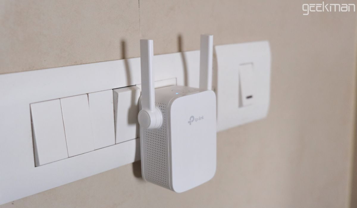 TP-Link RE305 Review (AC1200), Best Budget Wi-Fi Range Extender! | Geekman