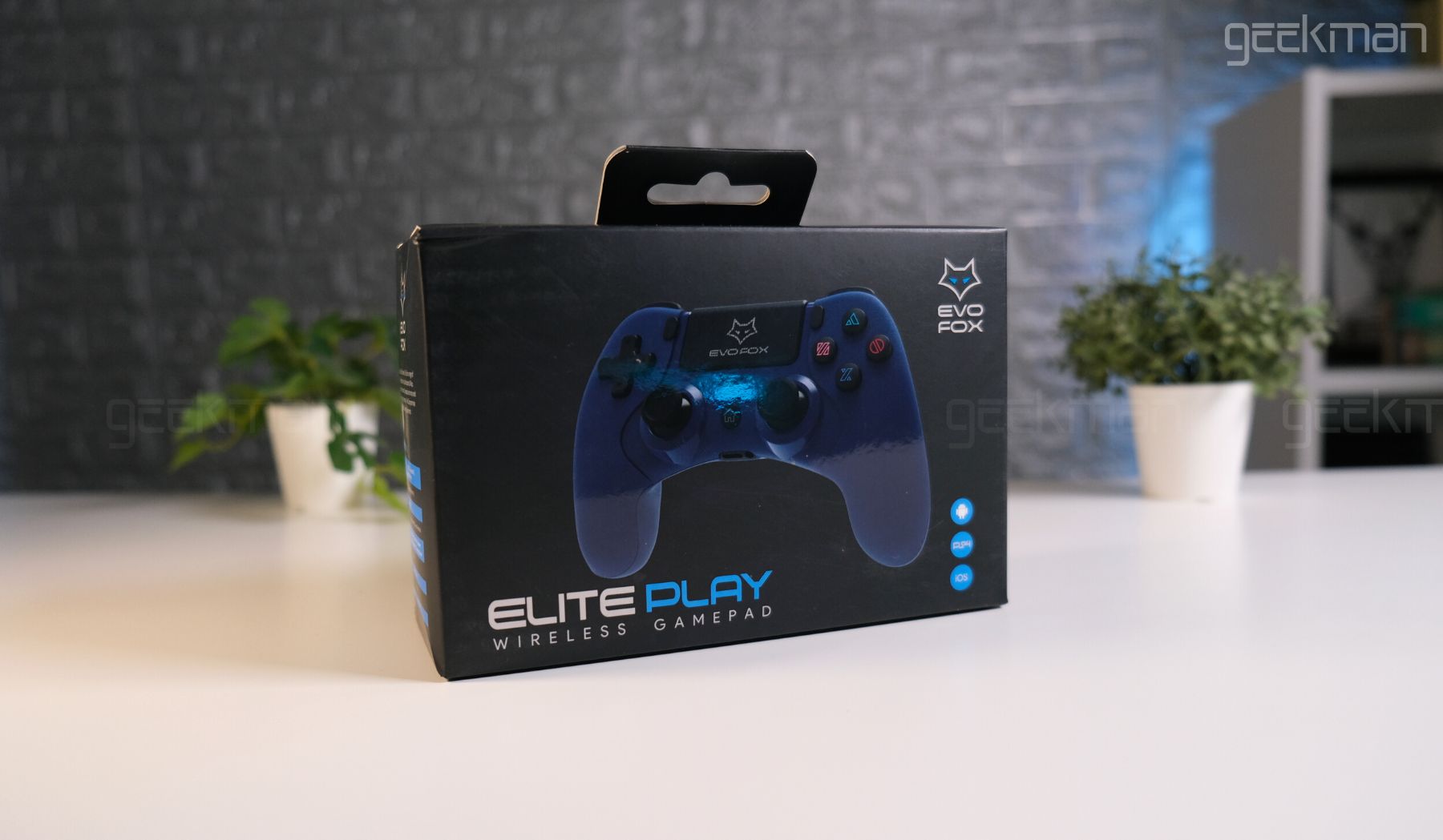 EvoFox Elite Play Review - Wireless Controller For PS4, Phone, TV, IPad